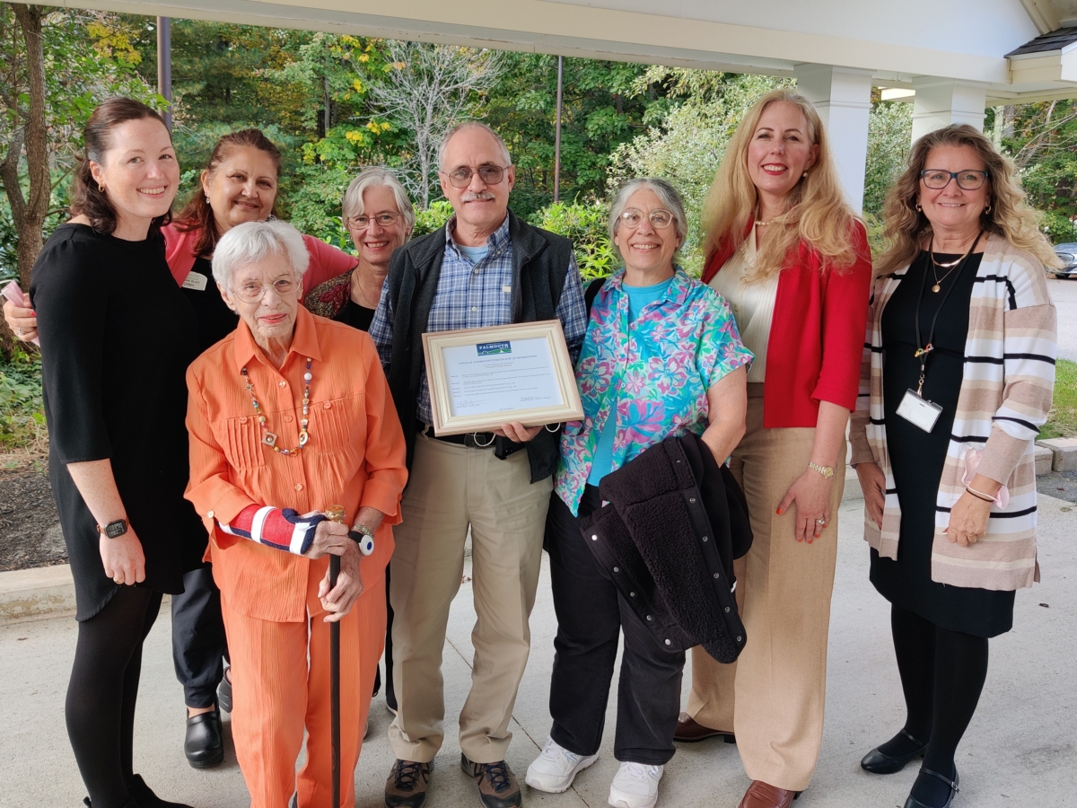 Falmouth House resident receives Boston Post Cane | OceanView